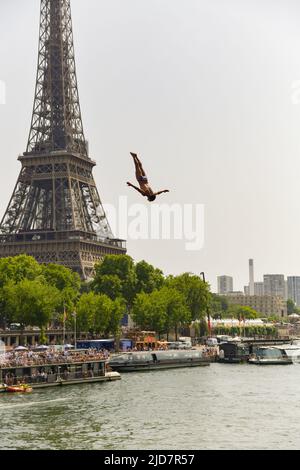 Red Bull Cliff Diving, the biggest high-flying diving competition in ...