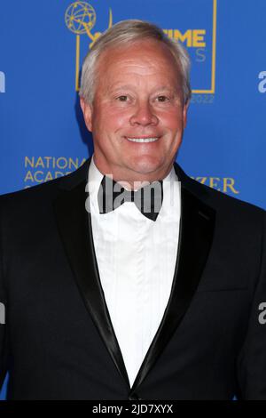 LOS ANGELES - MAY 18: Danny Lipford at the 49th Daytime Emmys ...