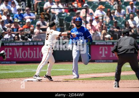 Kansas City Royals' Emmanuel Rivera at bat against the Los Angeles ...