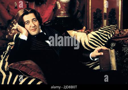 WILDE, Stephen Fry as Oscar Wilde, 1997, © Sony Pictures Classics ...