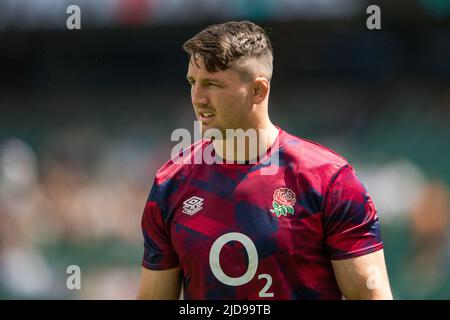 Tom Curry of England during pre match warm up Stock Photo - Alamy