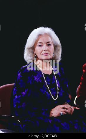 Gwyneth Jones, britische Opernsängerin, Sopranistin, bei einem Auftritt ...
