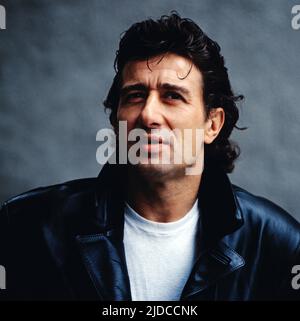 Rolf Zacher, deutscher Schauspieler, TV-Darsteller, Synchronsprecher ...