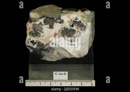 Dolomite. minerals. North America; USA; Missouri; Jasper County; Joplin ...