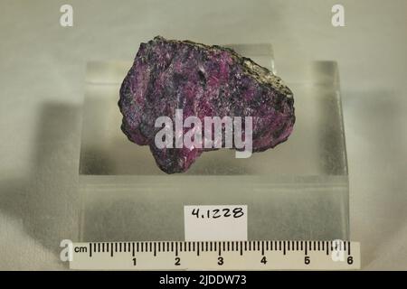 Stichtite. minerals. Australia; Tasmania State; Dundas Stock Photo - Alamy