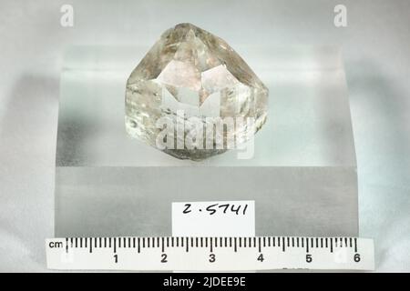 Topaz. minerals. Asia; Japan; Toyama Prefecture; Omi, Tanagama Yama ...