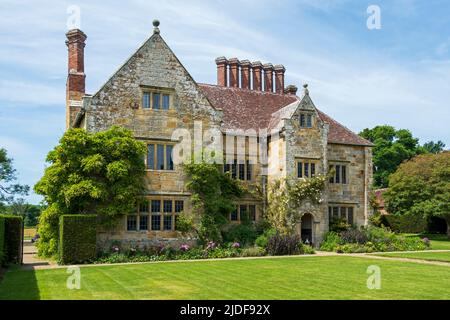 England, East Sussex, Burwash, Bateman's The 17th-century House and ...