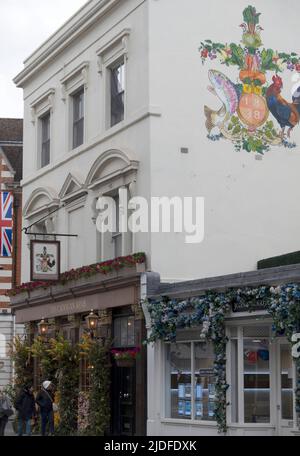 Chelsea Potter pub, King's Road, Chelsea, London, SW3 Stock Photo - Alamy