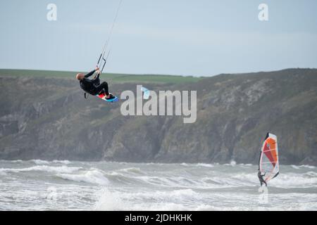 Kitesurfing, Newgale, Pembrokeshire, Wales, UK Stock Photo - Alamy