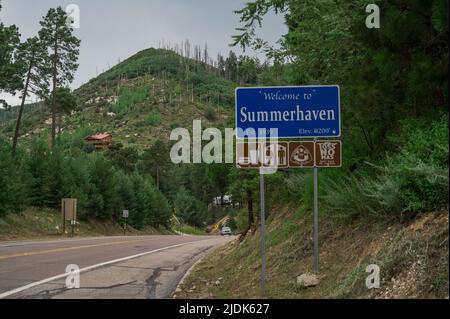 Sign at entrance of town of Summerhaven, Arizona, Mount Lemmon Stock ...