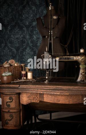 A selection of vintage sewing tools and equipment Stock Photo - Alamy