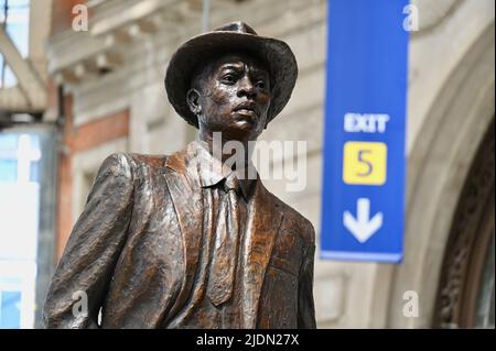 London, UK. A statue designed by Jamaican artist and sculptor Basil ...