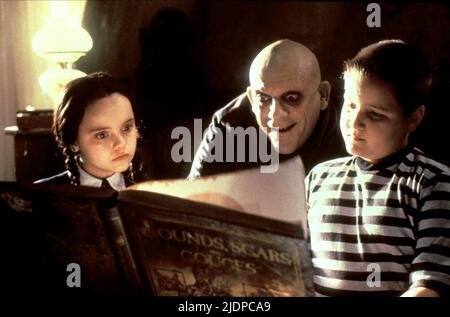Addams Family - Christina Ricci as Wednesday, Jimmy Workman as Pugsley ...