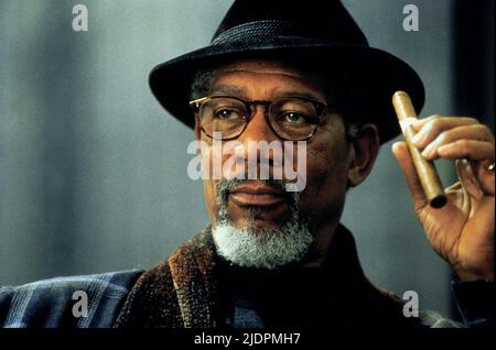 CHAIN REACTION, Morgan Freeman, 1996, cigar Stock Photo - Alamy