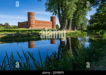 Landscape with medieval Castle of the Masovian Dukes and Lydynia River ...