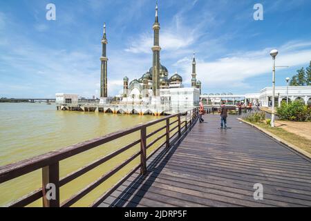 Masjid (Mosque) Kristal in Kuala Terengganu, Malaysia Stock Photo - Alamy