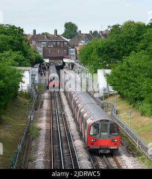 London Underground Tube Station: Stanmore Stock Photo - Alamy