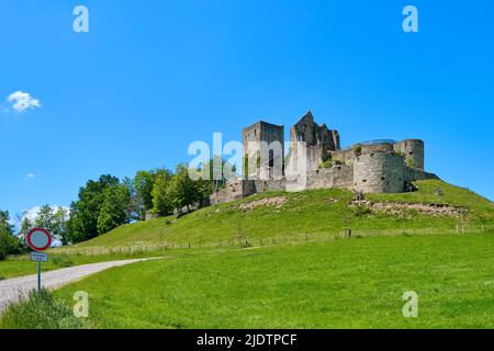 Countryside scenery and ruins of Sulzberg Castle in the Allgaeu region ...