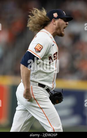 New York Mets pitcher Ryne Stanek celebrates after a baseball game ...