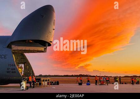 CAPE CANAVERAL, Fla. -- A Lockheed Martin technician in Astrotech Space ...