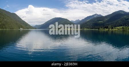 Weissensee, highest bathing lake in the Alps, Carinthia, Austria Stock ...