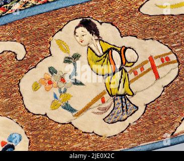 Ancient Chinese clothes, tunic with large sleeves and embroidery, Qing ...