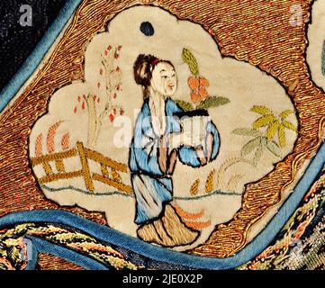 Ancient Chinese clothes, tunic with large sleeves and embroidery, Qing ...