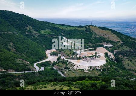 Truck passing into a sand quarry in the desert of Qatar Stock Photo - Alamy