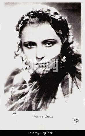 Portrait of Marie Bell - French theatre classic era Stock Photo - Alamy