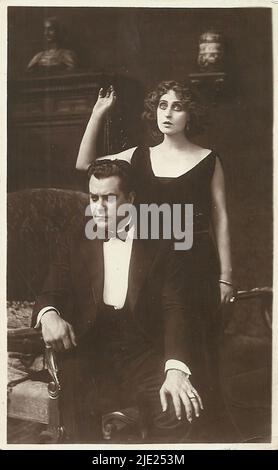 Portrait of Pina Menichelli in La dame de chez Maxim (1923) - Italian ...