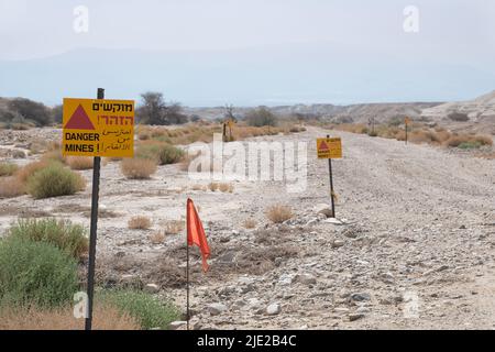 minefield warning sign in Hebrew, English and Arabic, Golan Heights ...