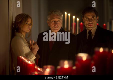 Edgar Ramirez, Jennifer Lawrence and Robert De Niro in JOY Stock Photo ...