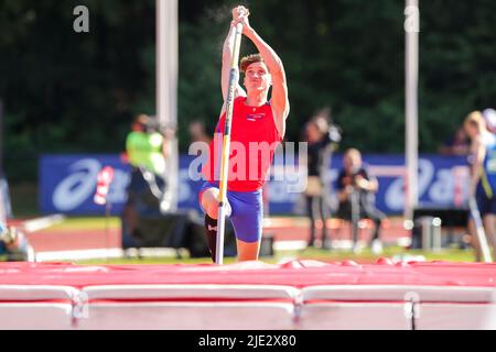 APELDOORN, NETHERLANDS - JUNE 24: Jip Haest of the Netherlands ...