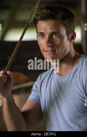 SCOTT EASTWOOD, THE LONGEST RIDE, 2015 Stock Photo - Alamy