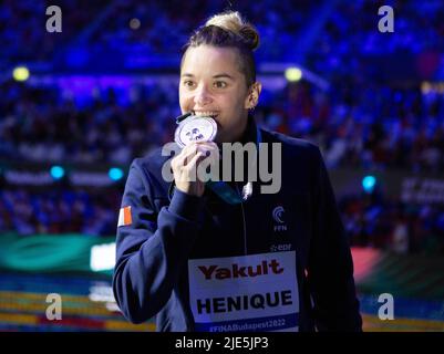 Melanie Henique of France Silver medal, Sarah Sjostrom of Sweden Gold ...