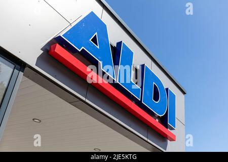 Aldi lettering (north division) at branch Stock Photo - Alamy