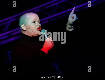 Laura Smyth, Stand Up Comedian, Open Air Comedy, Leigh Folk Festival ...