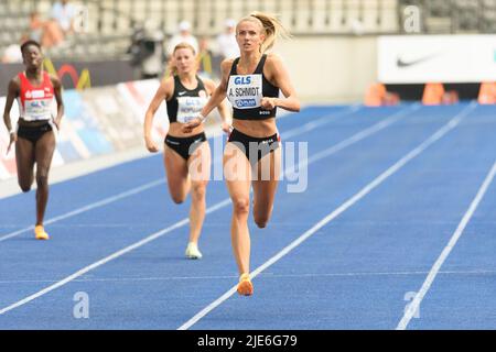 Alica Schmidt (SCC Berlin) during the 400 metre semi-final race during ...