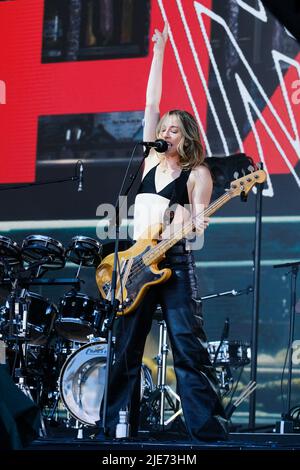 Haim performing on the Pyramid Stage during the Glastonbury Festival at ...