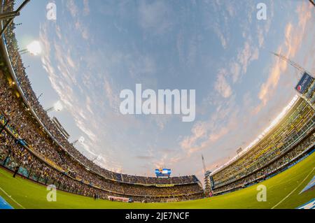 A full capacity stadium at Boca juniors home La Bombonera Stock Photo ...