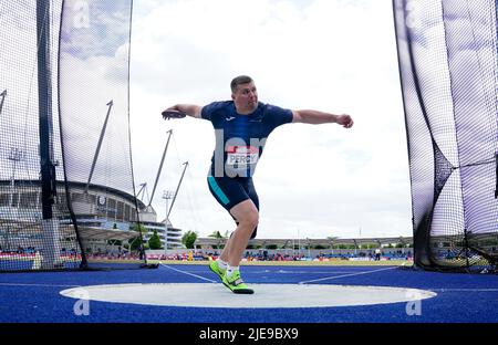 Nicolas Percy on his way to winning the MenÕs Discus during day three ...