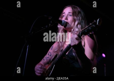 leah blevins, Live at Manchester Academy Uk 24th june 2022 Stock Photo ...