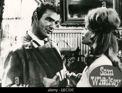 SAM WHISKEY, Burt Reynolds, Angie Dickinson, 1969 Stock Photo - Alamy