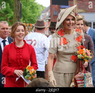 Queen Maxima and Princess Alexia of the Netherlands celebrating the ...