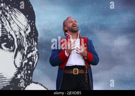Jon Robyns as Jean Valjean performing in Les Misérables at West End ...