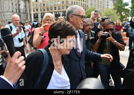 Christine Maxwell, Isabel Maxwell and Kevin Maxwell Stock Photo - Alamy