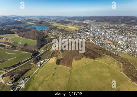 Aerial view, local view Meschede-Süd and dam Hennetalsperre, Meschede ...