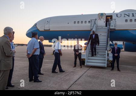 U.S. Air Force Col. Jack R. Arthaud, 33rd Fighter Wing commander, left ...