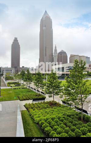 Key Tower in Cleveland Ohio at Night Stock Photo - Alamy