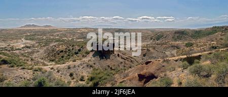 Overlooking Oldupai Gorge, Great Rift Valley, Tanzania Stock Photo - Alamy